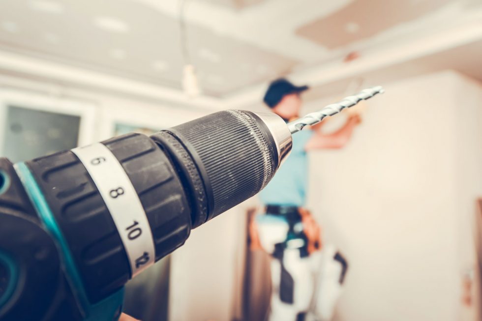 How to Choose a Cordless Drill - Electric Muscles